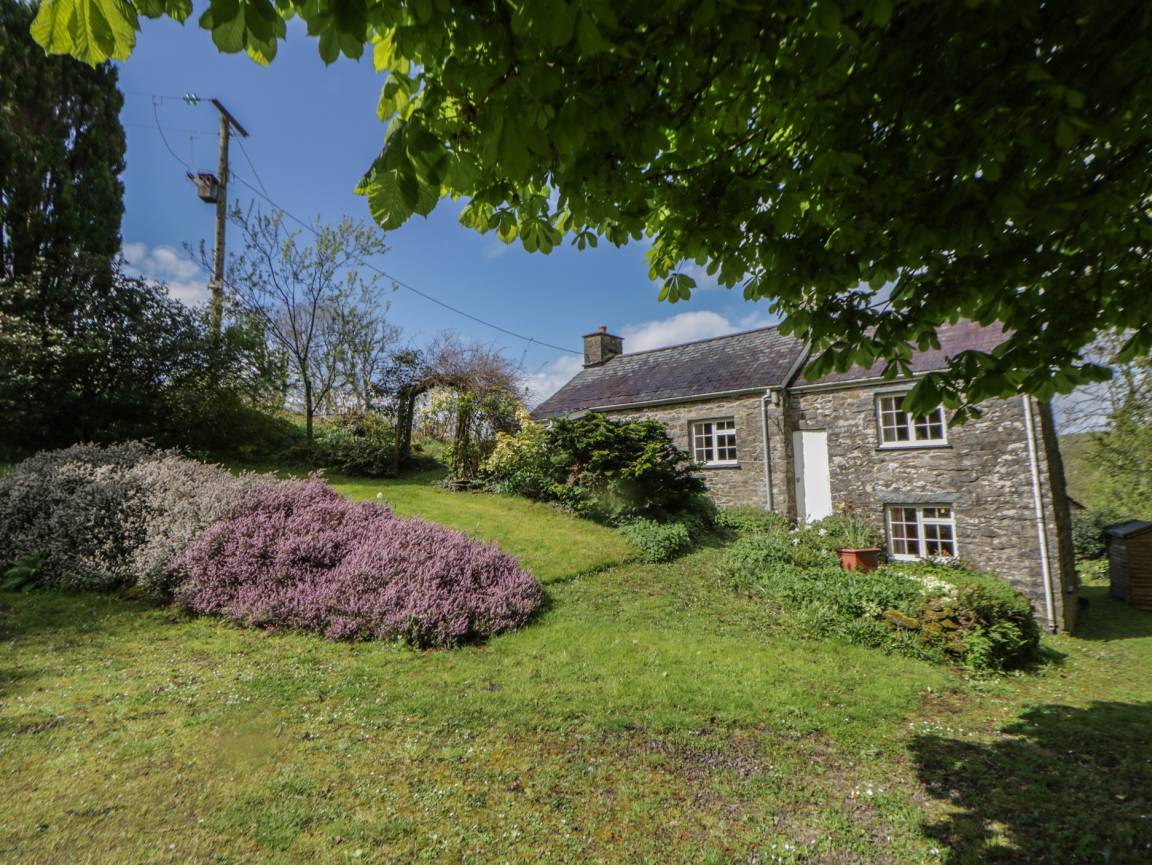 Cottage ∙ 2 Bedrooms ∙ 5 Guests - Aberaeron