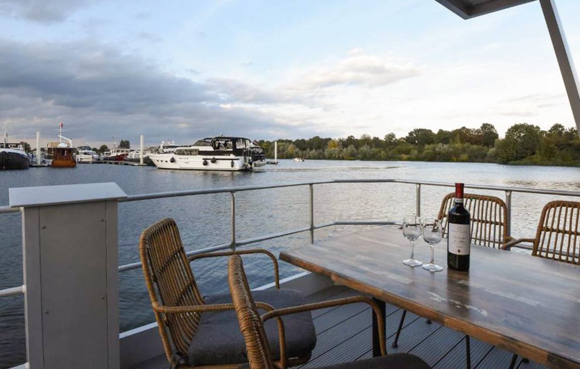 38 M² Hausboot ∙ 2 Schlafzimmer ∙ 4 Gäste - Maastricht