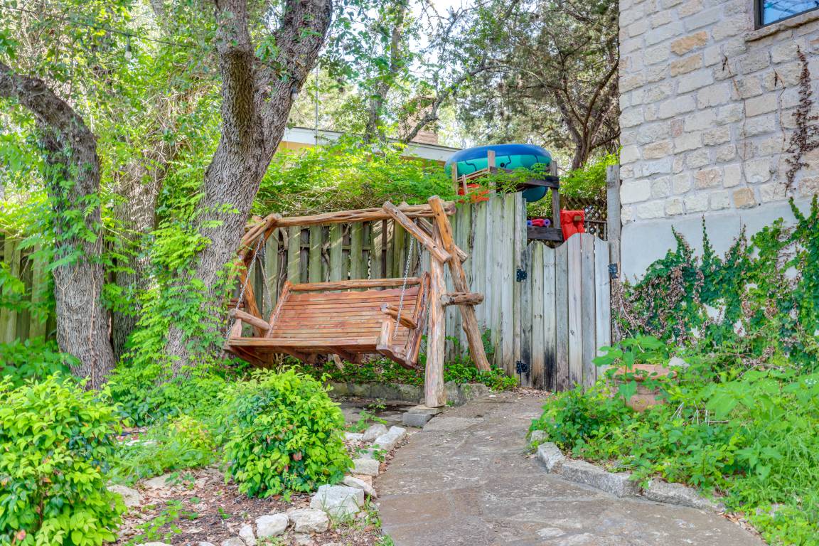 111 M² House ∙ 2 Bedrooms ∙ 6 Guests - Comal Park, Canyon Lake
