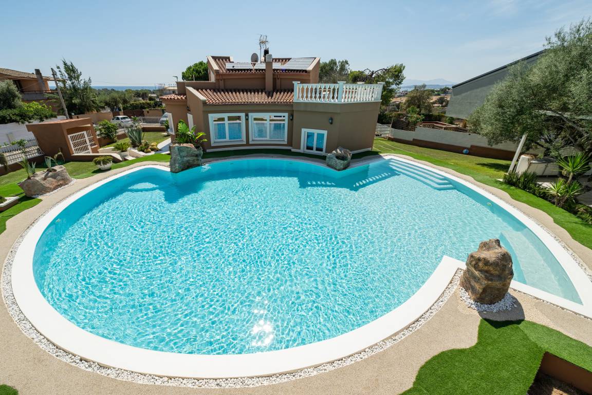 220 M² Maison De Vacances ∙ 3 Chambres ∙ 6 Personnes - Cagliari