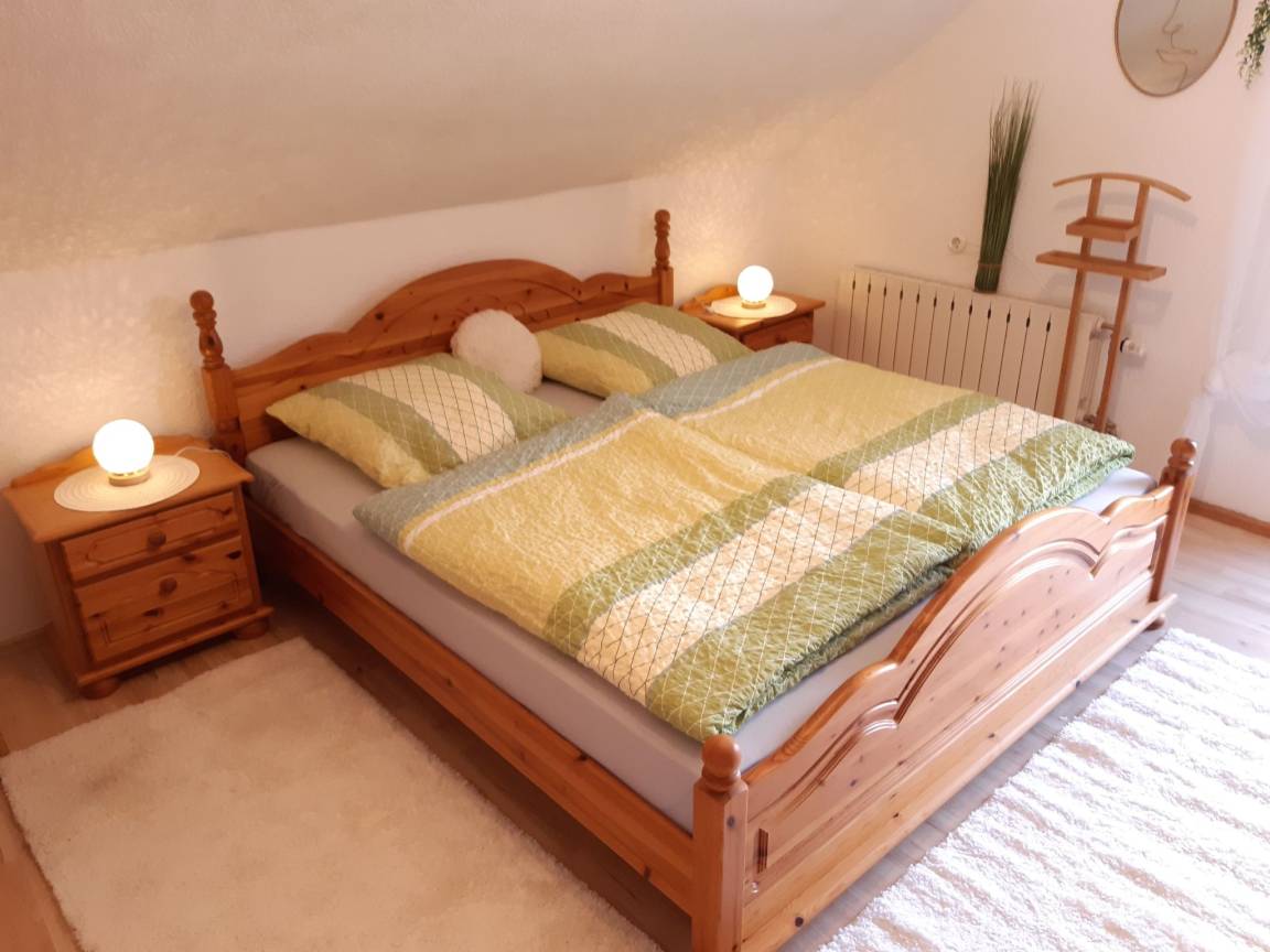 105 M² Ferienwohnung ∙ 3 Schlafzimmer ∙ 6 Gäste - Neuschönau