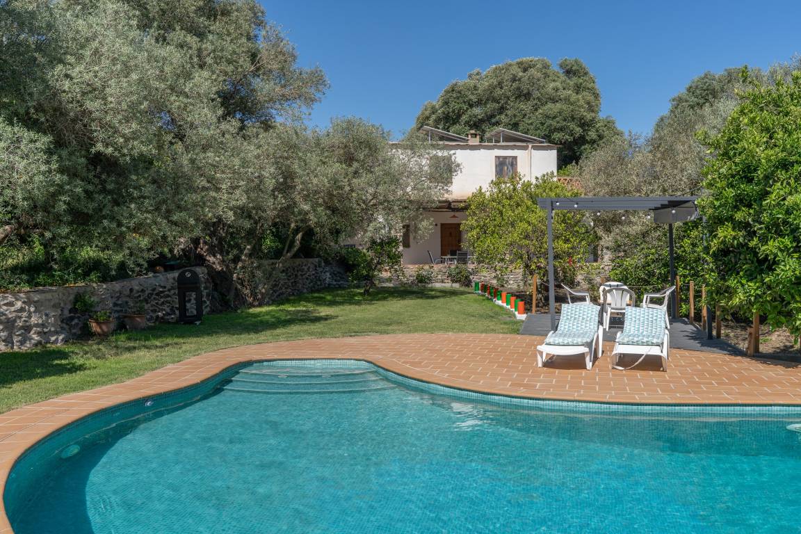 65 M² House ∙ 2 Bedrooms ∙ 4 Guests - Lanjarón