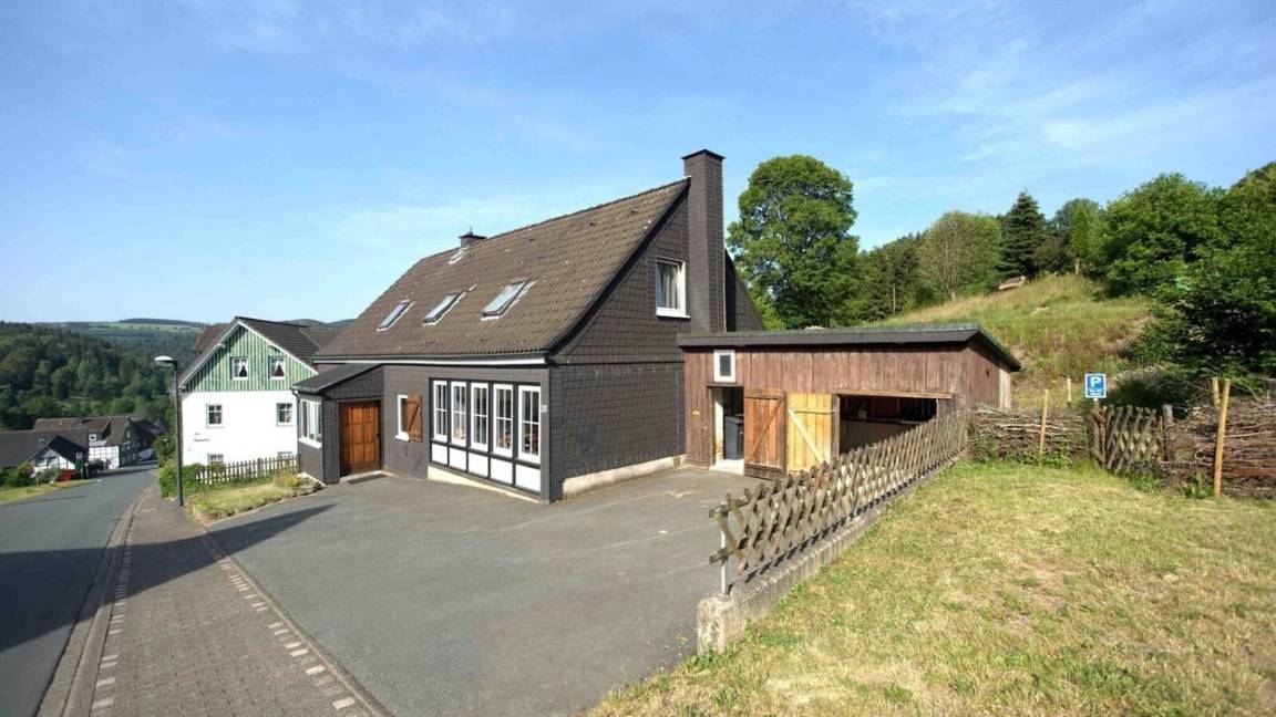 190 M² House ∙ 5 Bedrooms ∙ 14 Guests - Winterberg