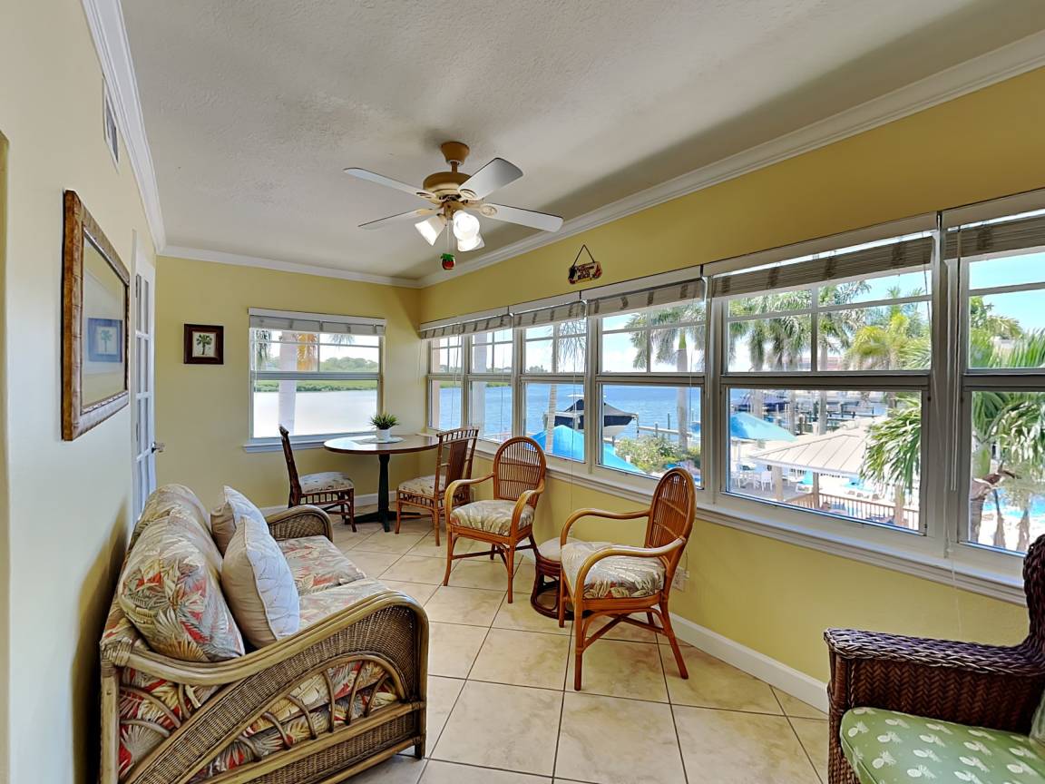88 M² Condo ∙ 2 Bedrooms ∙ 6 Guests - Indian Shores, FL