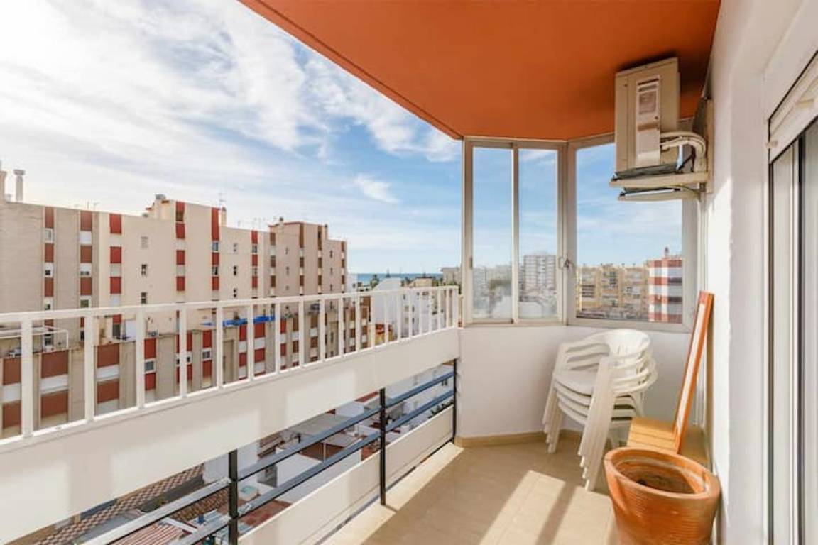 70 M² Apartamento ∙ 2 Habitaciones ∙ 4 Huéspedes - Vélez-Málaga