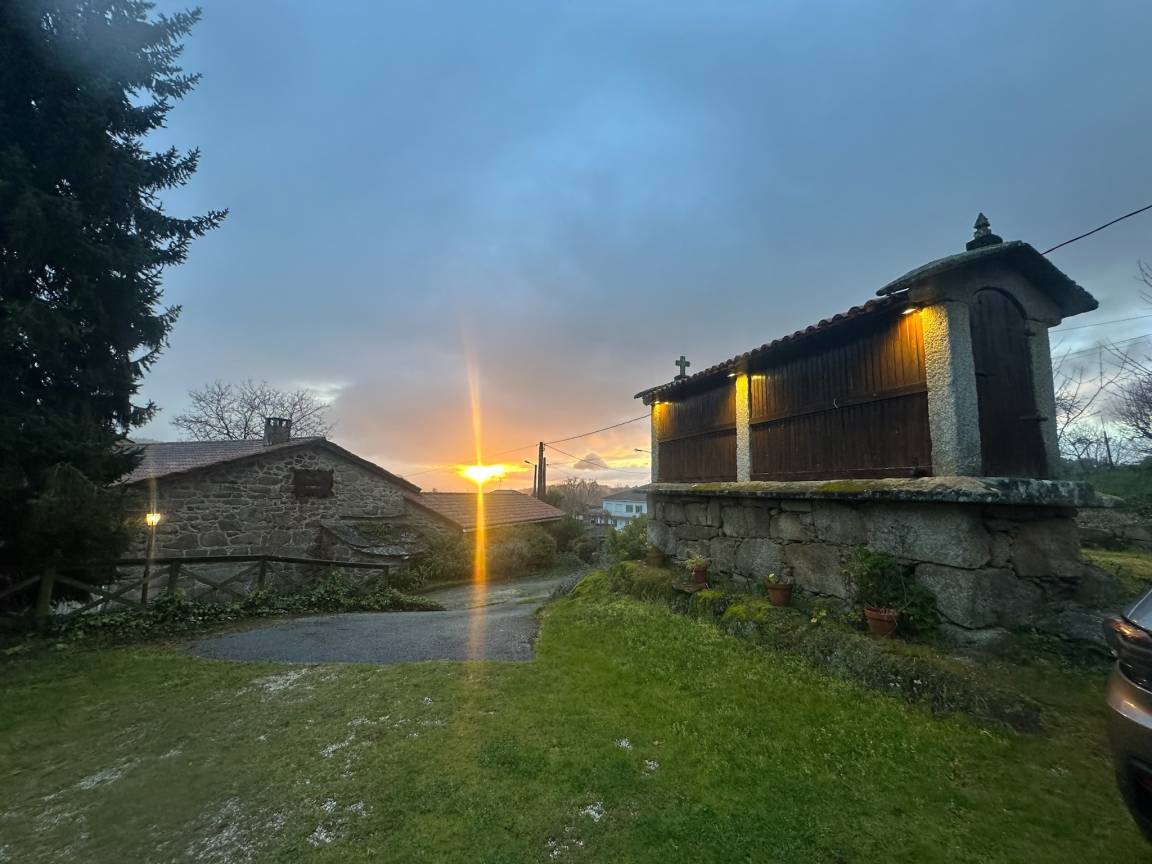 220 M² Talo ∙ 4 Makuuhuonetta ∙ 8 Vierasta - Betanzos
