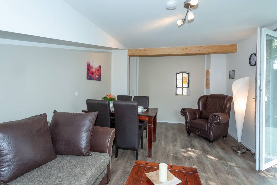 60 M² Ferienwohnung ∙ 2 Schlafzimmer ∙ 4 Gäste - Egestorf