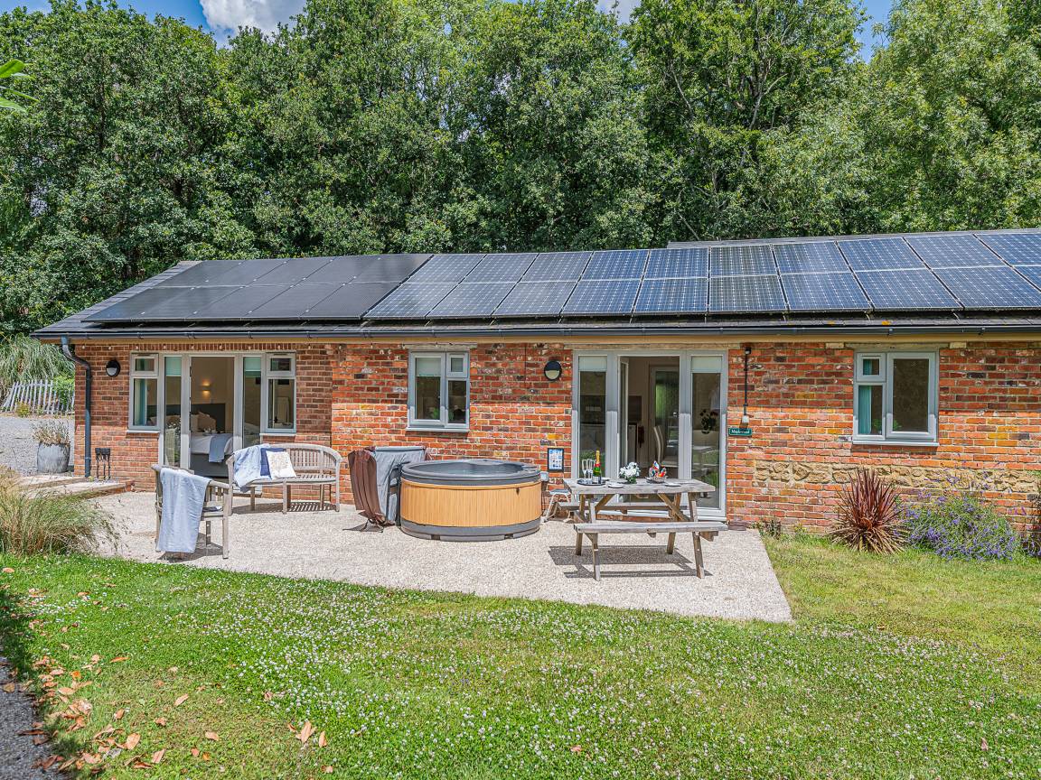 Cottage ∙ 2 Bedrooms ∙ 6 Guests - Wiltshire