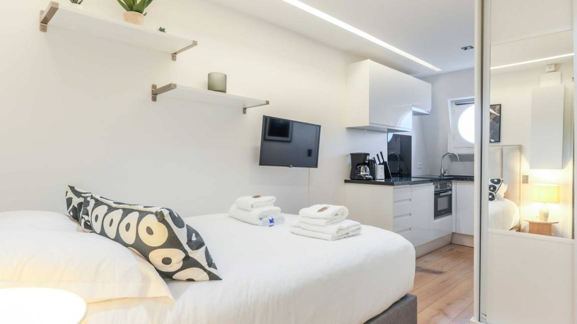 14 M² Hotel ∙ 2 Huéspedes - París