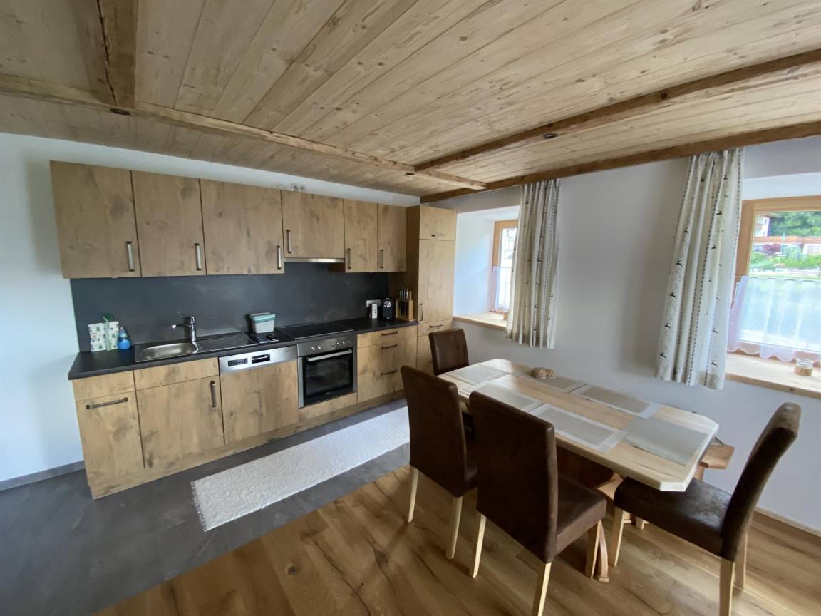 90 M² Ferienwohnung ∙ 2 Schlafzimmer ∙ 6 Gäste - Maurach