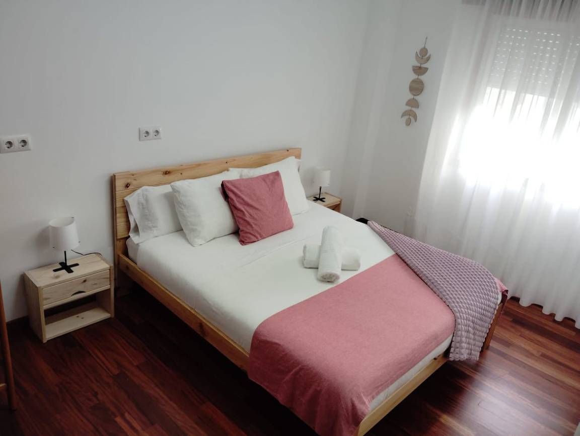 100 M² Apartment ∙ 3 Bedrooms ∙ 6 Guests - Vigo