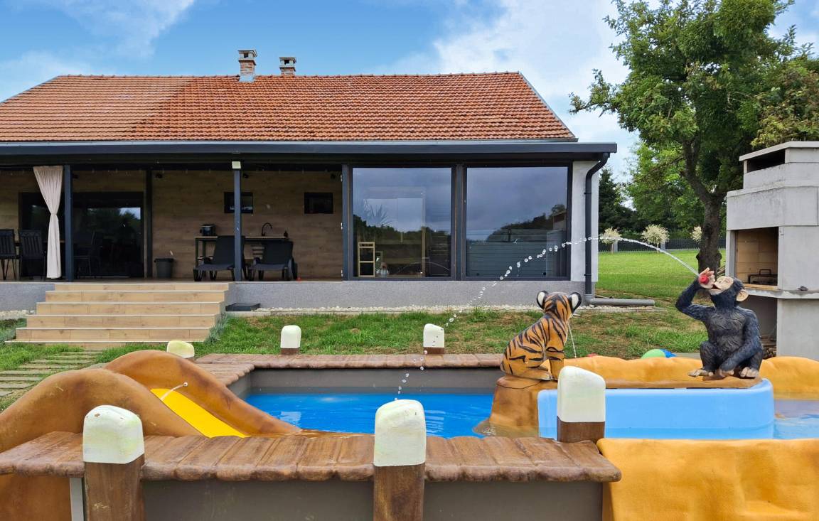 100 M² House ∙ 2 Bedrooms ∙ 4 Guests - Croatia