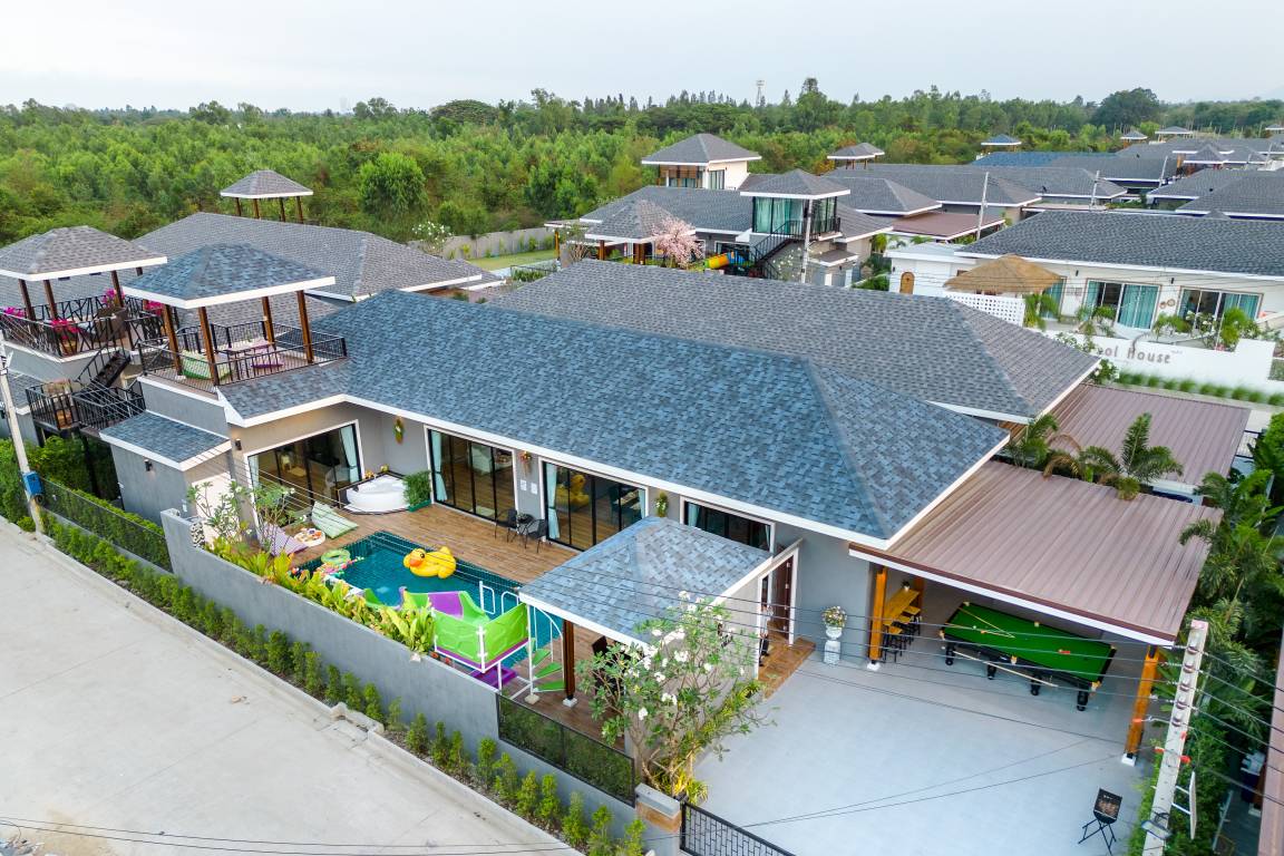 150 M² Villa ∙ 3 Bedrooms ∙ 14 Guests - Khao Yai