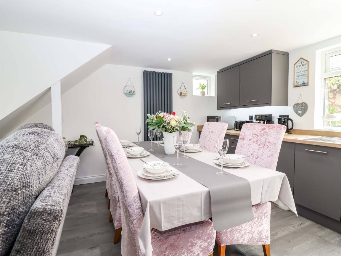 Cottage ∙ 3 Bedrooms ∙ 7 Guests - Dawlish