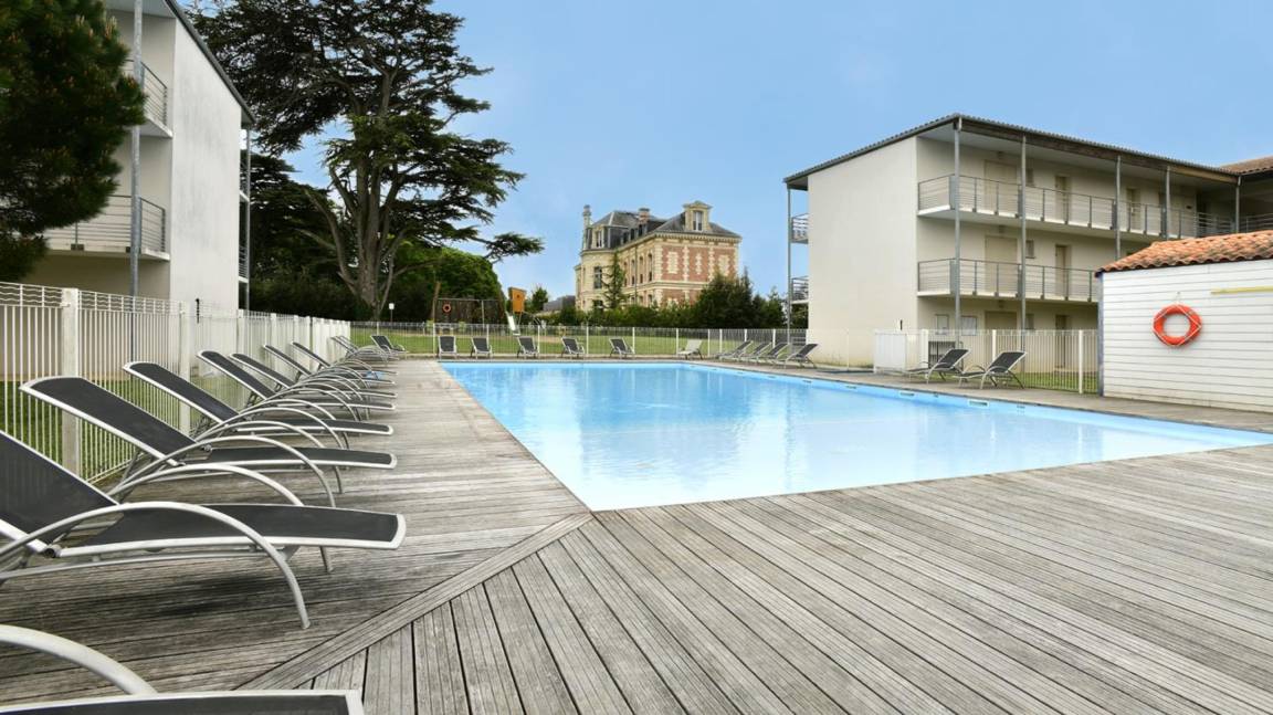 25 M² Huoneisto ∙ 1 Makuuhuone ∙ 2 Vierasta - La Rochelle