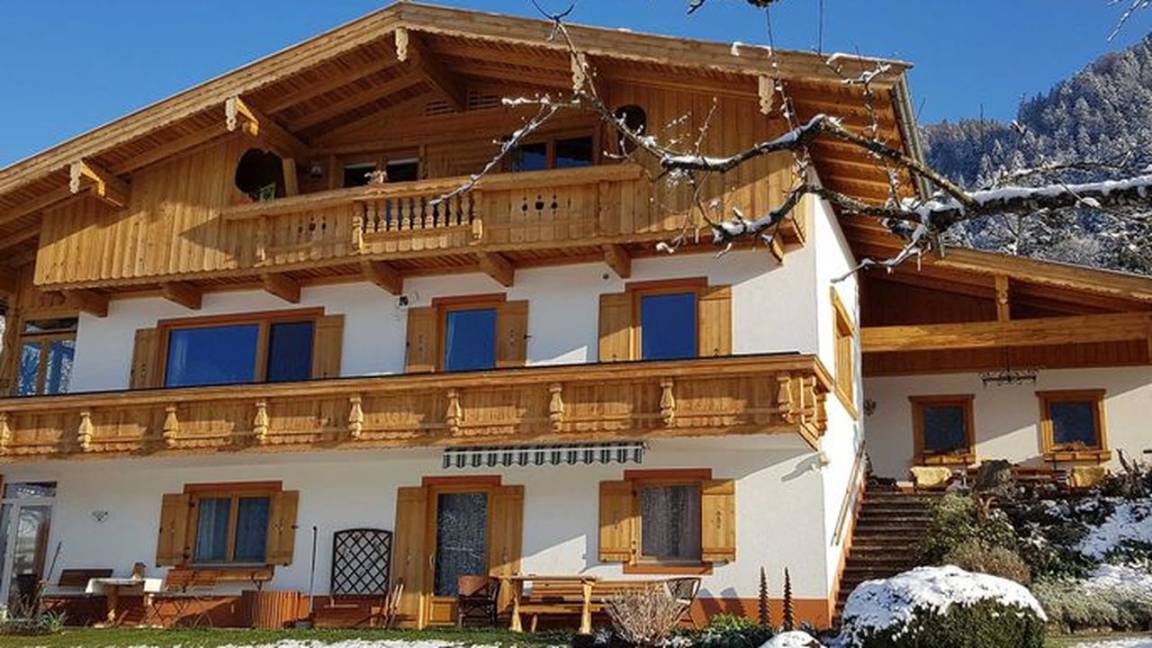 59 M² Ferienwohnung ∙ 2 Schlafzimmer ∙ 6 Gäste - Samerberg