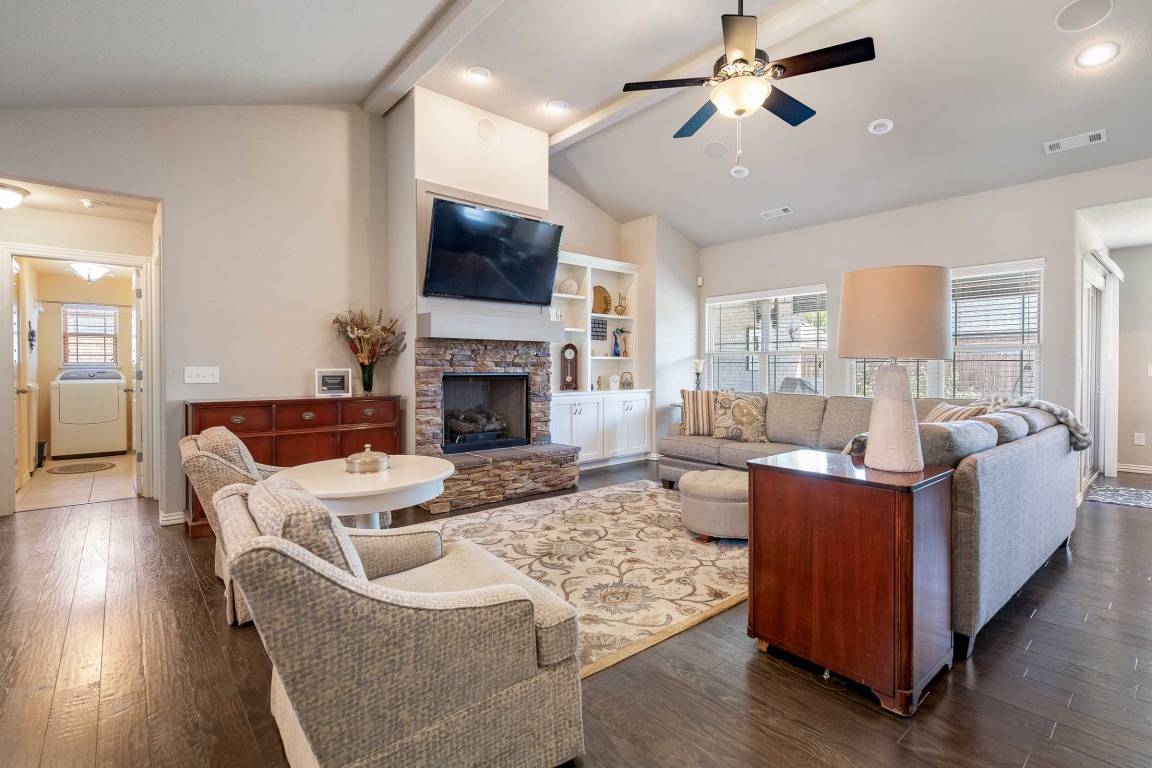 183 M² House ∙ 3 Bedrooms ∙ 6 Guests - Lowell, AR