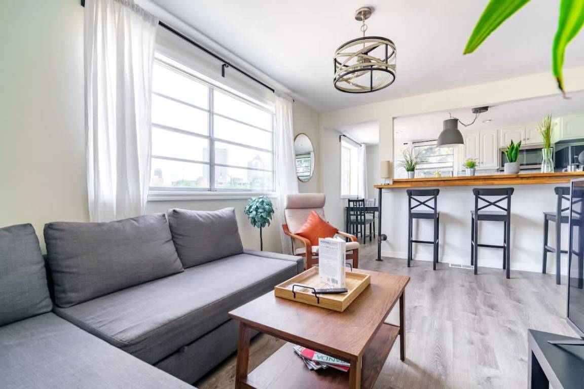 70 M² Ferienwohnung ∙ 1 Schlafzimmer ∙ 6 Gäste - Columbus, OH