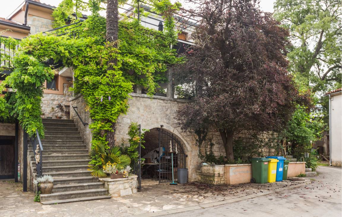 140 M² Apartment ∙ 3 Bedrooms ∙ 6 Guests - Poreč