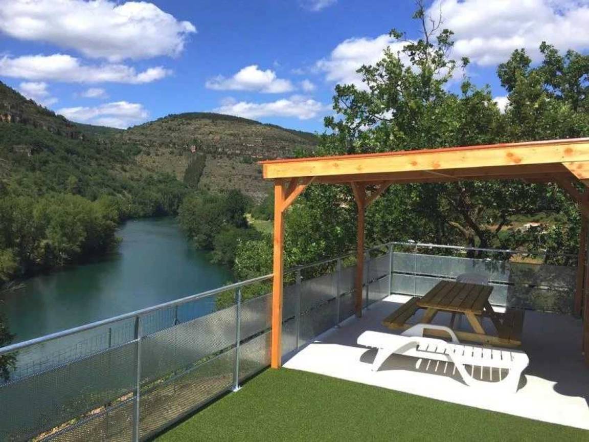 32 M² Camping ∙ 3 Chambres ∙ 6 Personnes - Aveyron