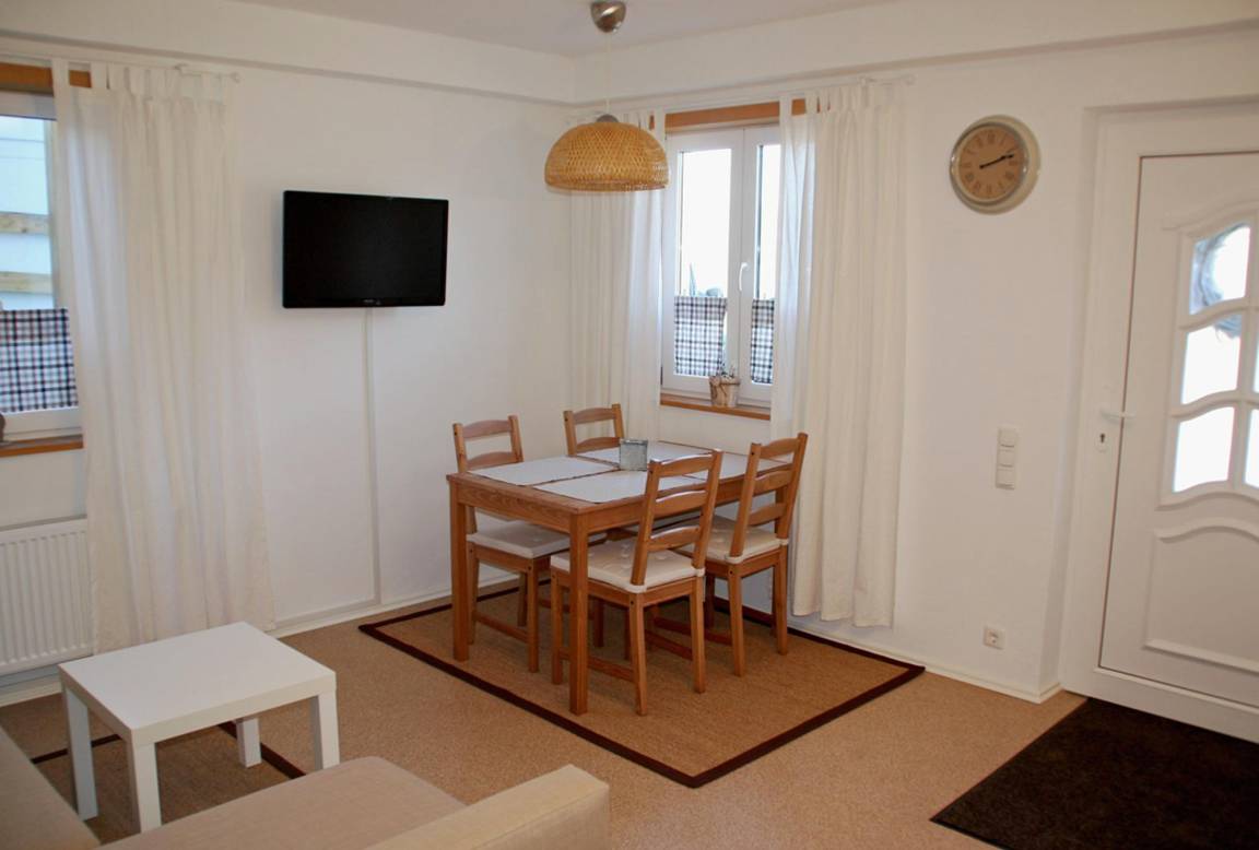 38 M² Ferienwohnung ∙ 1 Schlafzimmer ∙ 3 Gäste - Bolsterlang