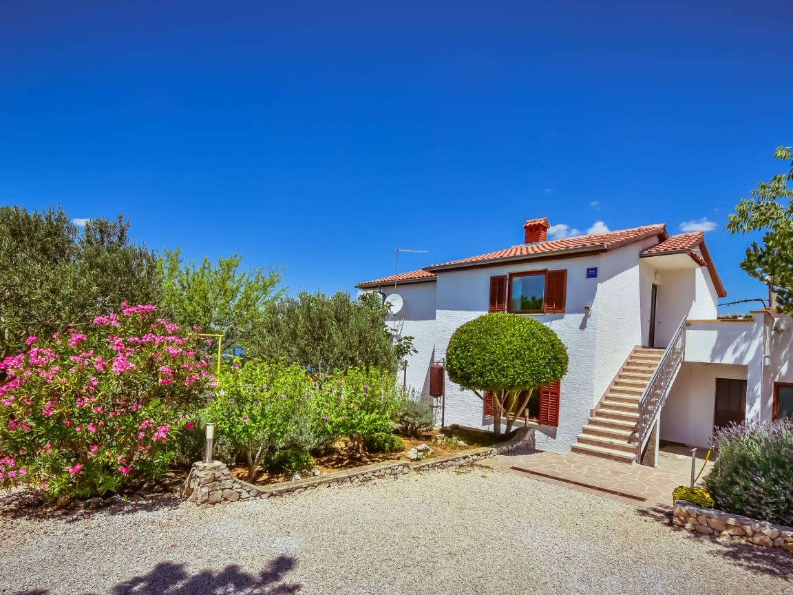150 M² House ∙ 4 Bedrooms ∙ 10 Guests - Croatia