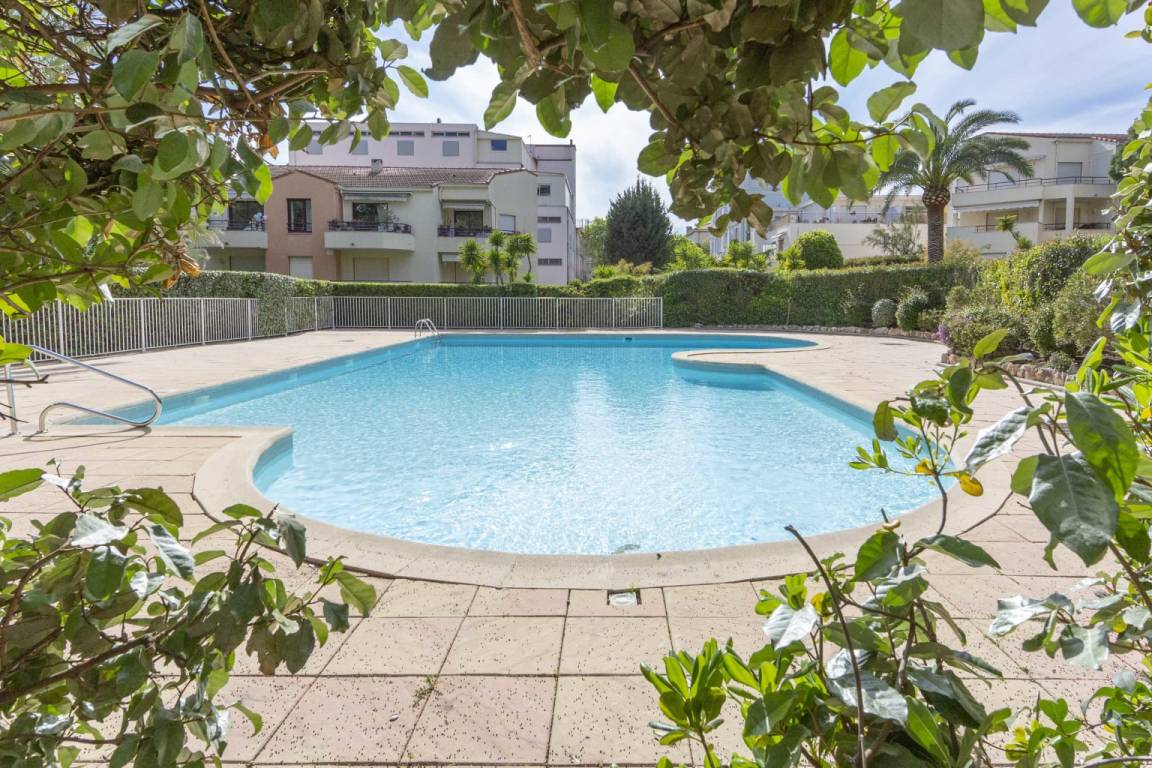 72 M² Apartment ∙ 2 Bedrooms ∙ 4 Guests - Cannes