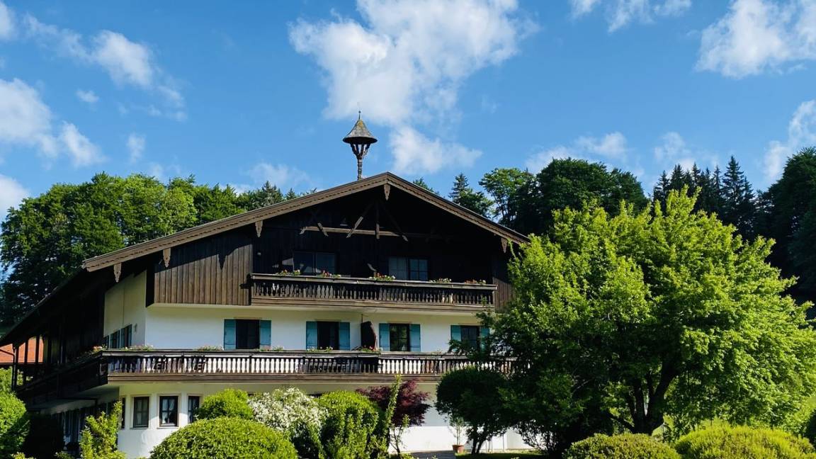 56 M² Ferienwohnung ∙ 1 Schlafzimmer ∙ 4 Gäste - Bernau am Chiemsee