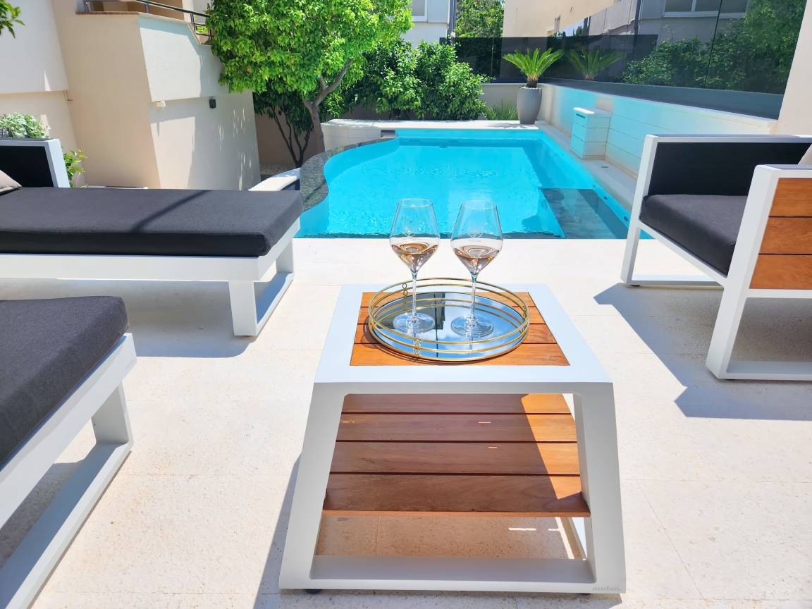 90 M² Ferienwohnung ∙ 2 Schlafzimmer ∙ 6 Gäste - Zadar