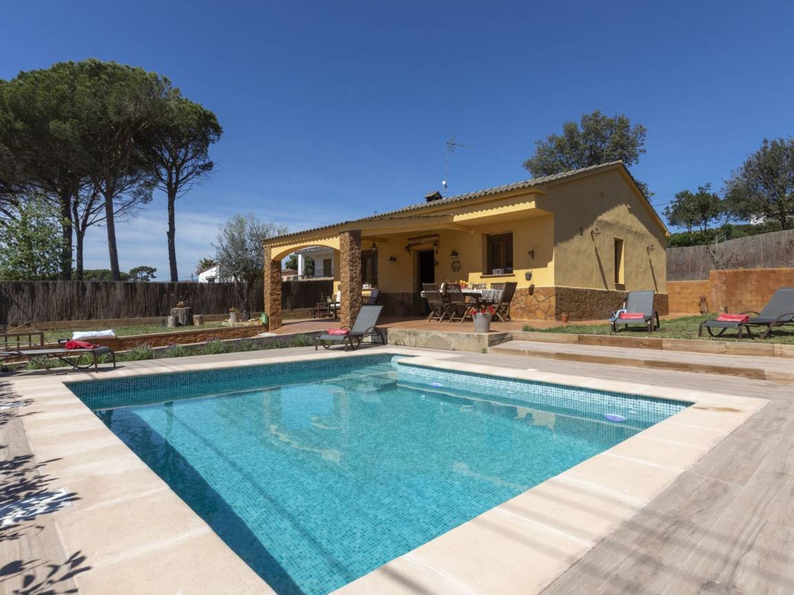 75 M² House ∙ 1 Bedroom ∙ 6 Guests - Sils
