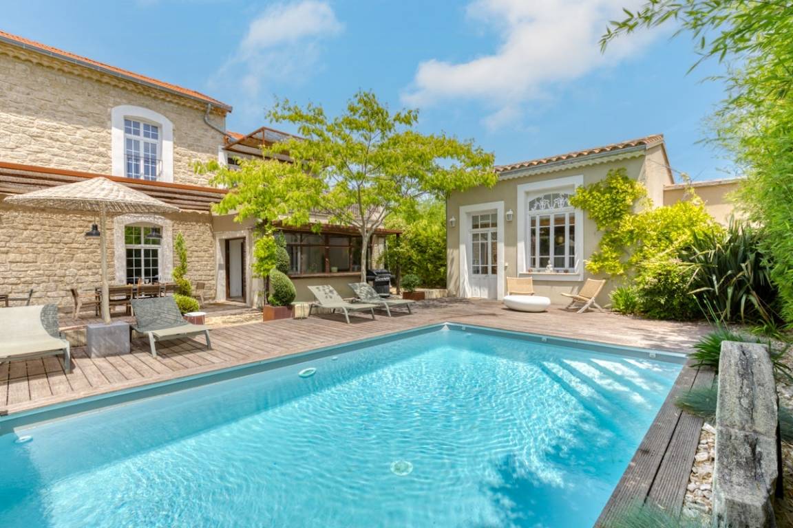 300 M² Maison De Vacances ∙ 5 Chambres ∙ 10 Personnes - L'Isle-sur-la-Sorgue