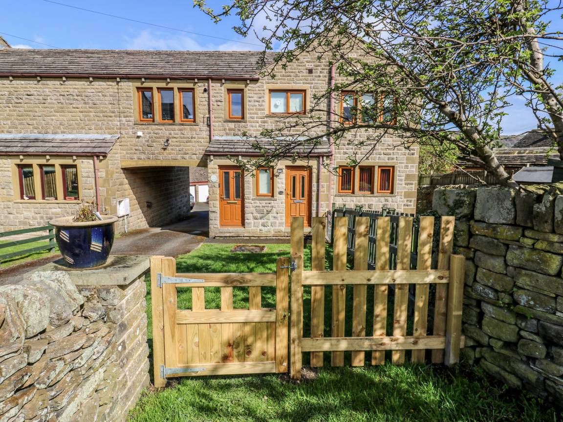Cottage ∙ 2 Bedrooms ∙ 3 Guests - Holmfirth