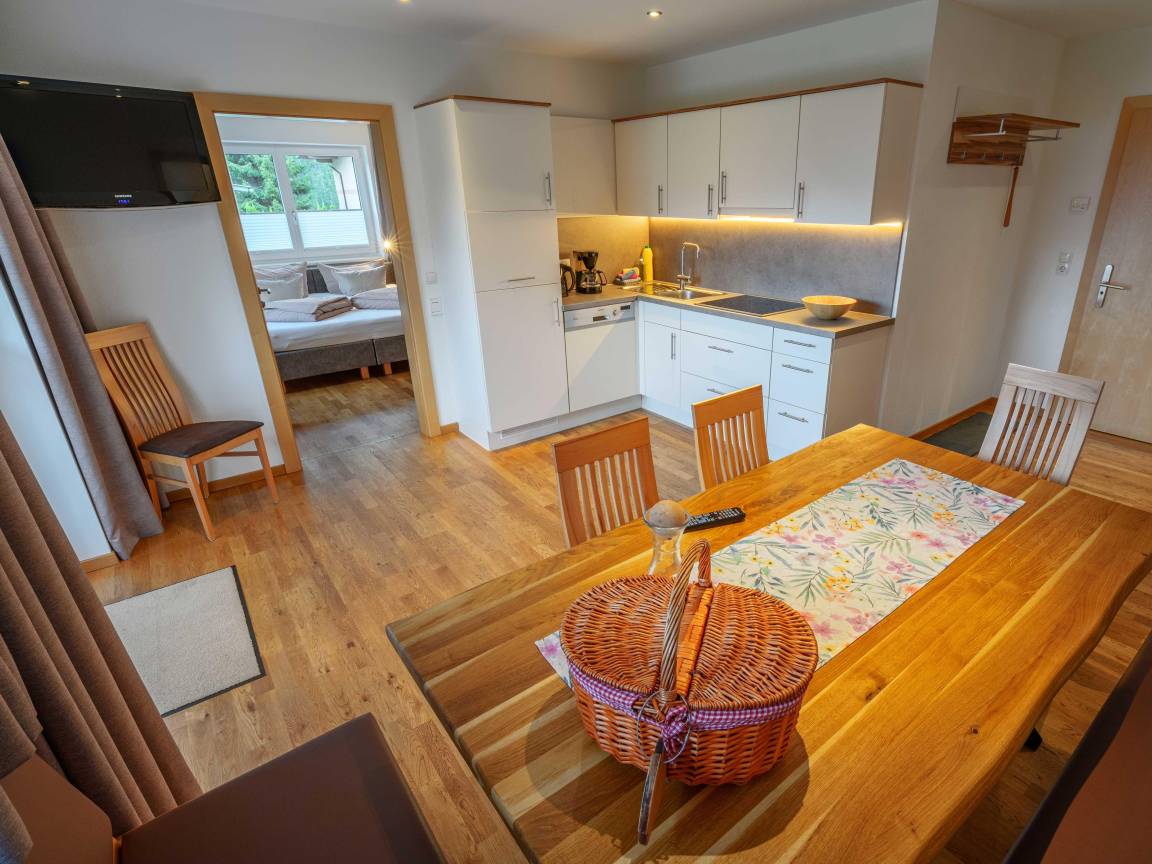 65 M² Ferienwohnung ∙ 2 Schlafzimmer ∙ 6 Gäste - Tux