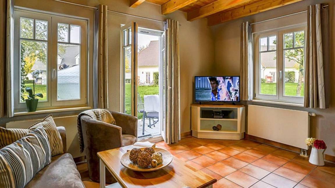 66 M² Ferienhaus ∙ 2 Schlafzimmer ∙ 6 Gäste - Nienhagen