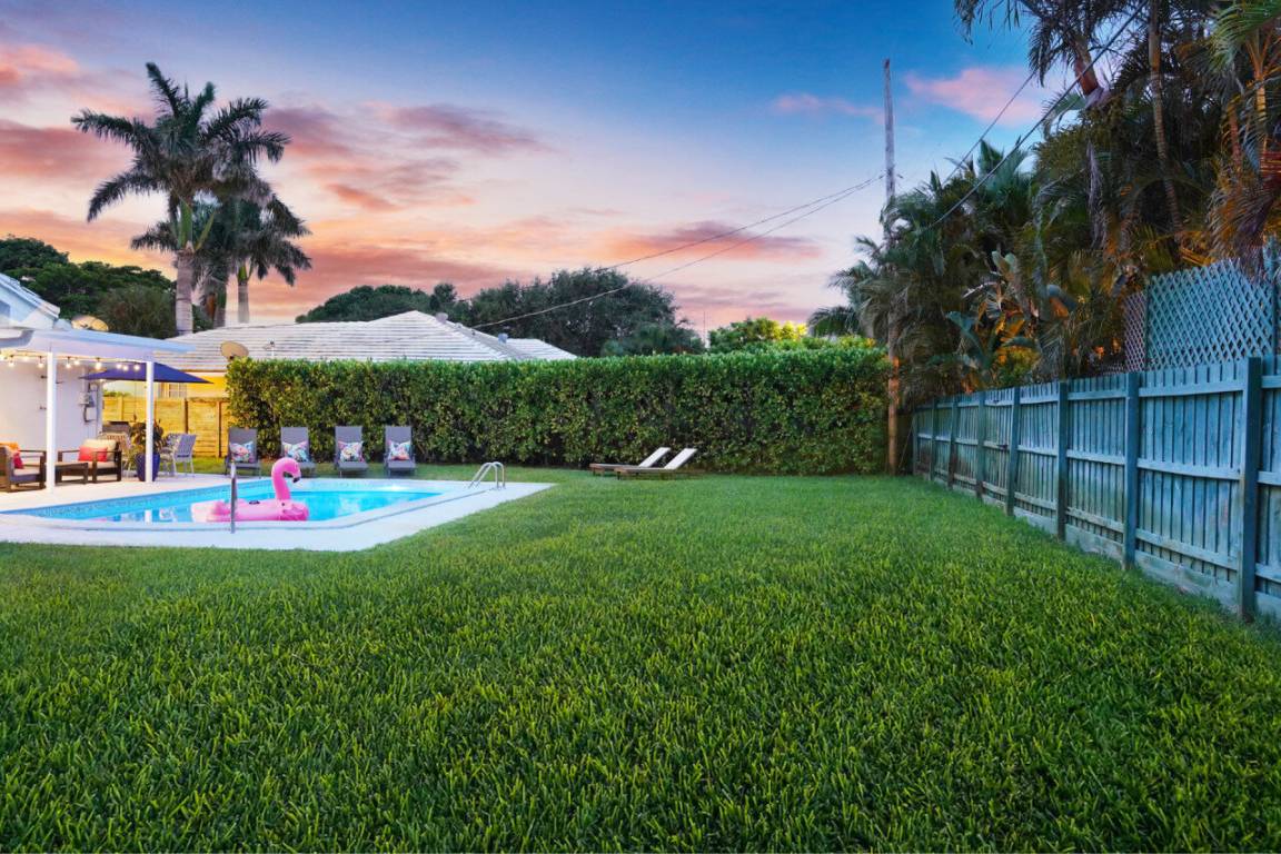 1708 M² Talo ∙ 3 Makuuhuonetta ∙ 8 Vierasta - West Palm Beach, FL