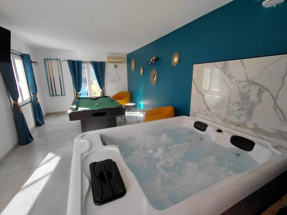 140 M² Gîte ∙ 4 Chambres ∙ 8 Personnes - Balazuc