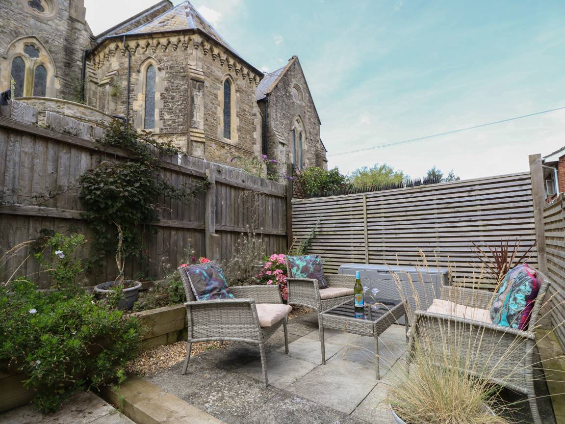 Cottage ∙ 2 Bedrooms ∙ 4 Guests - Fareham
