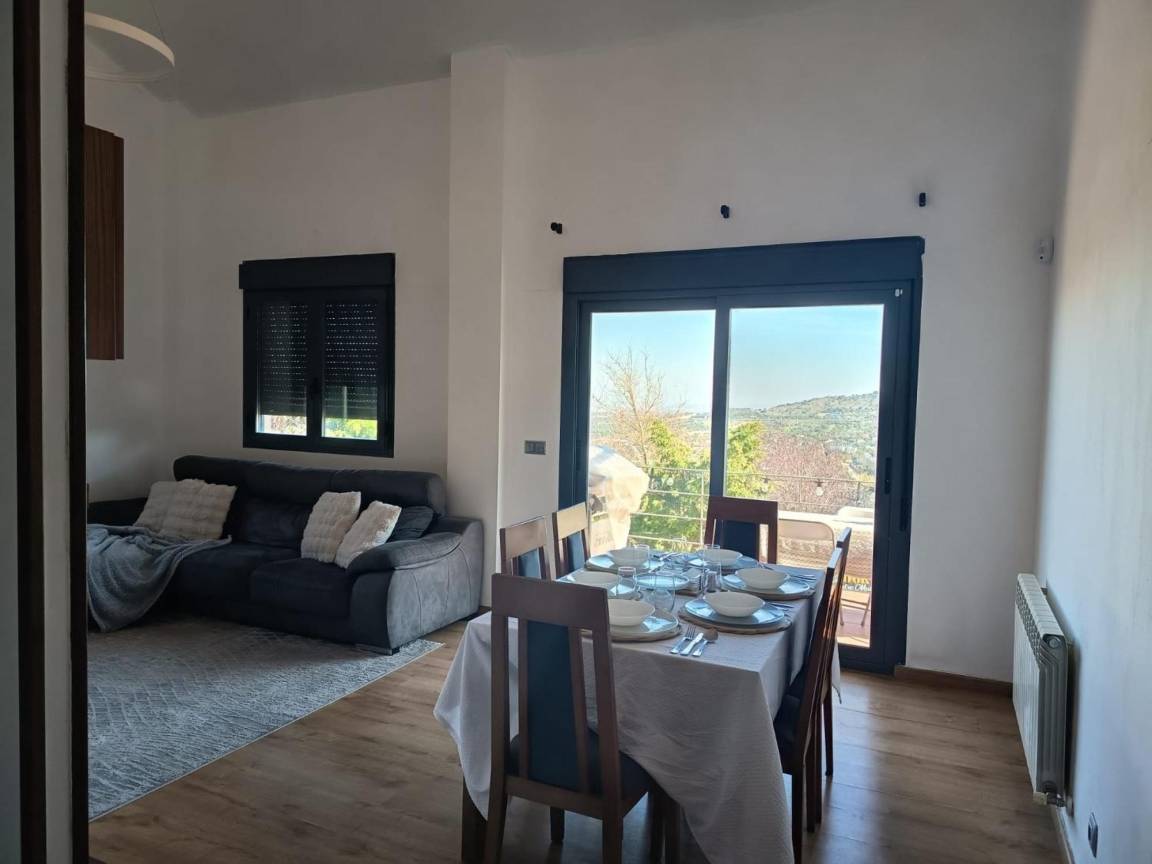 880 M² Villa ∙ 4 Habitaciones ∙ 8 Huéspedes - El Espinar