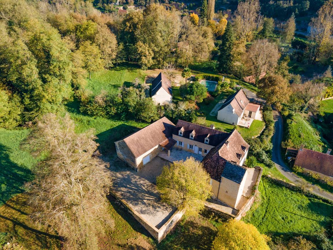 200 M² Maison De Vacances ∙ 4 Chambres ∙ 9 Personnes - Groléjac