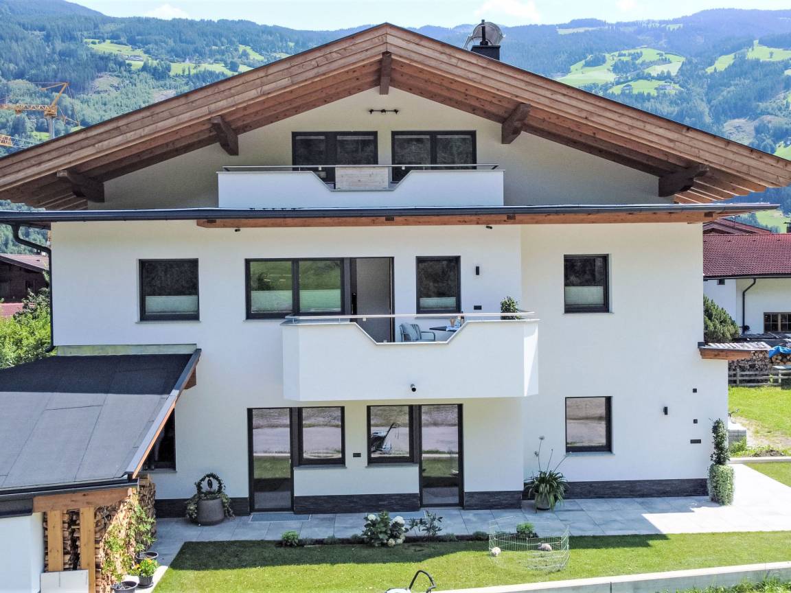 70 M² Ferienwohnung ∙ 1 Schlafzimmer ∙ 4 Gäste - Zillertal