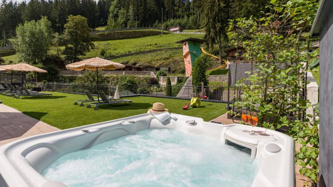 53 M² Ferienwohnung ∙ 1 Schlafzimmer ∙ 4 Gäste - Zillertal