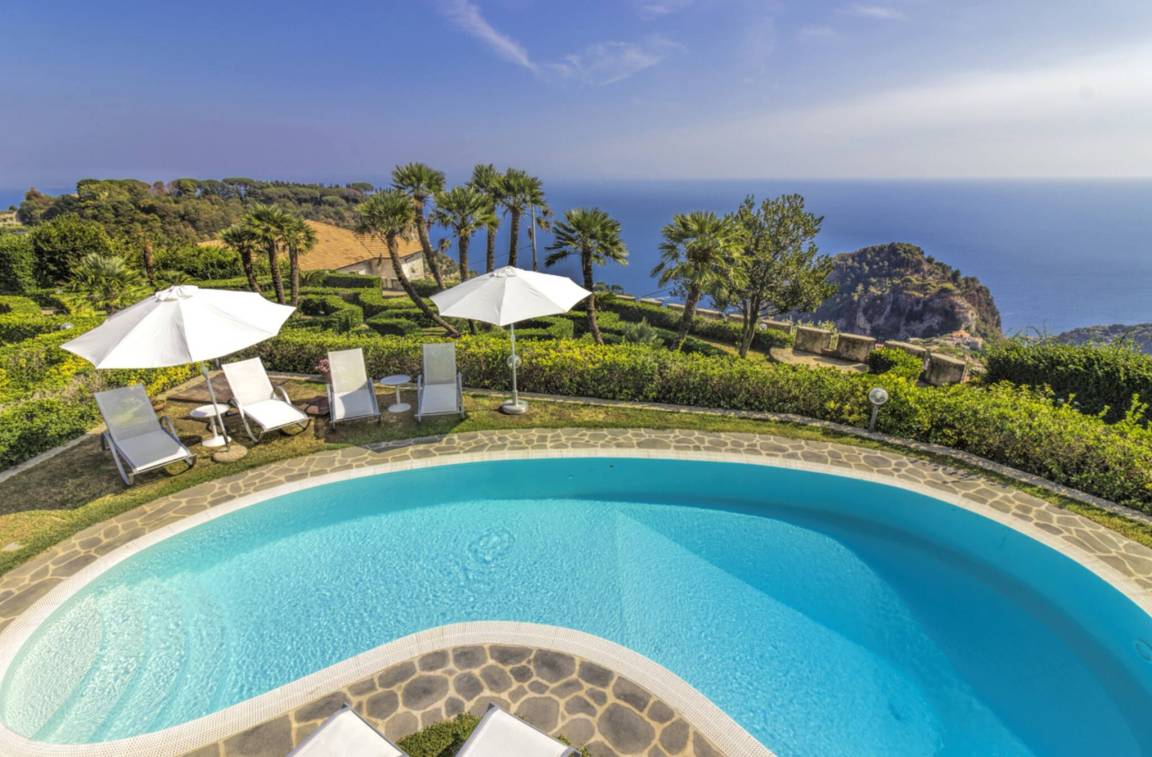 220 M² House ∙ 5 Bedrooms ∙ 10 Guests - Amalfi