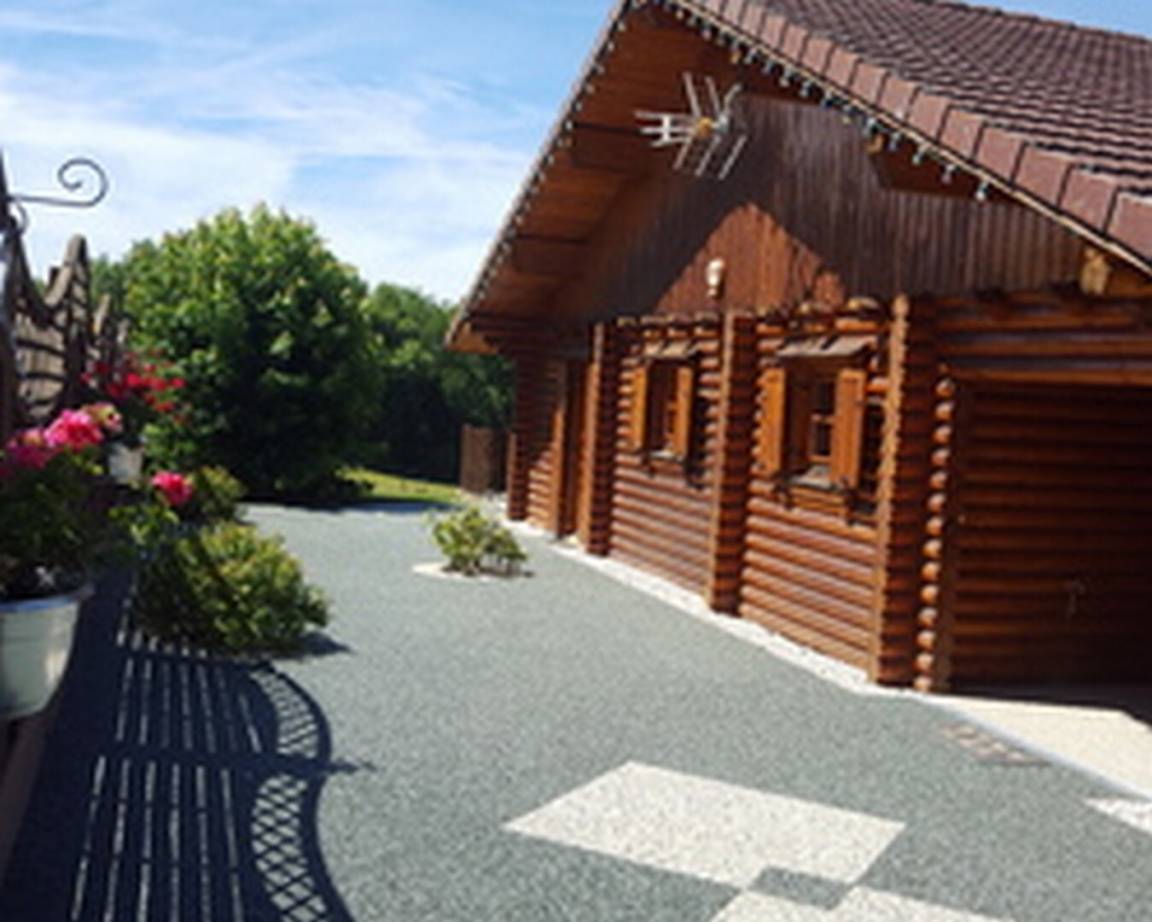 127 M² Chalet ∙ 3 Bedrooms ∙ 8 Guests - Jura