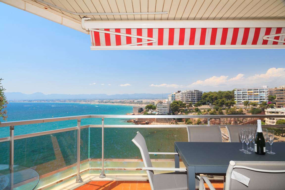 75 M² Apartment ∙ 2 Bedrooms ∙ 6 Guests - Salou