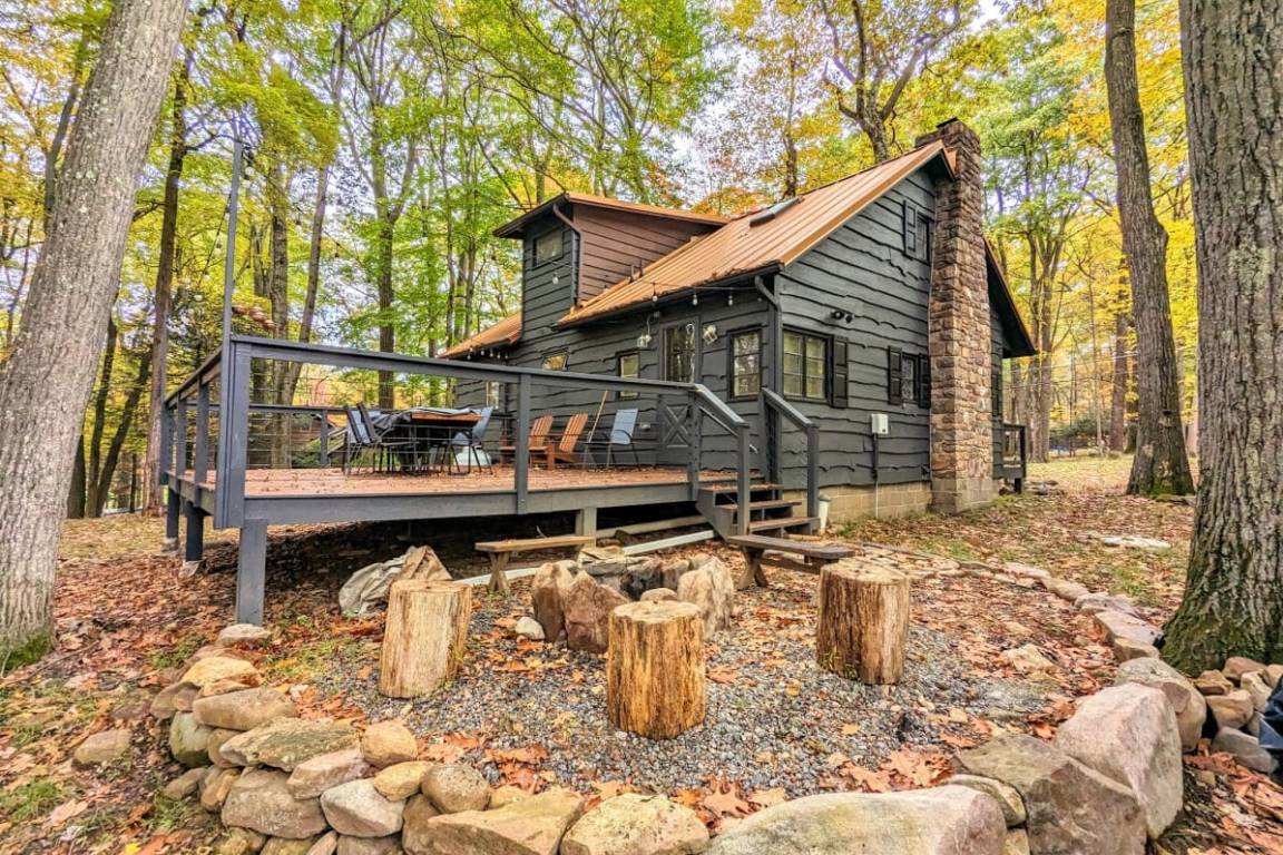 126 M² House ∙ 3 Bedrooms ∙ 6 Guests - Lake Harmony, PA