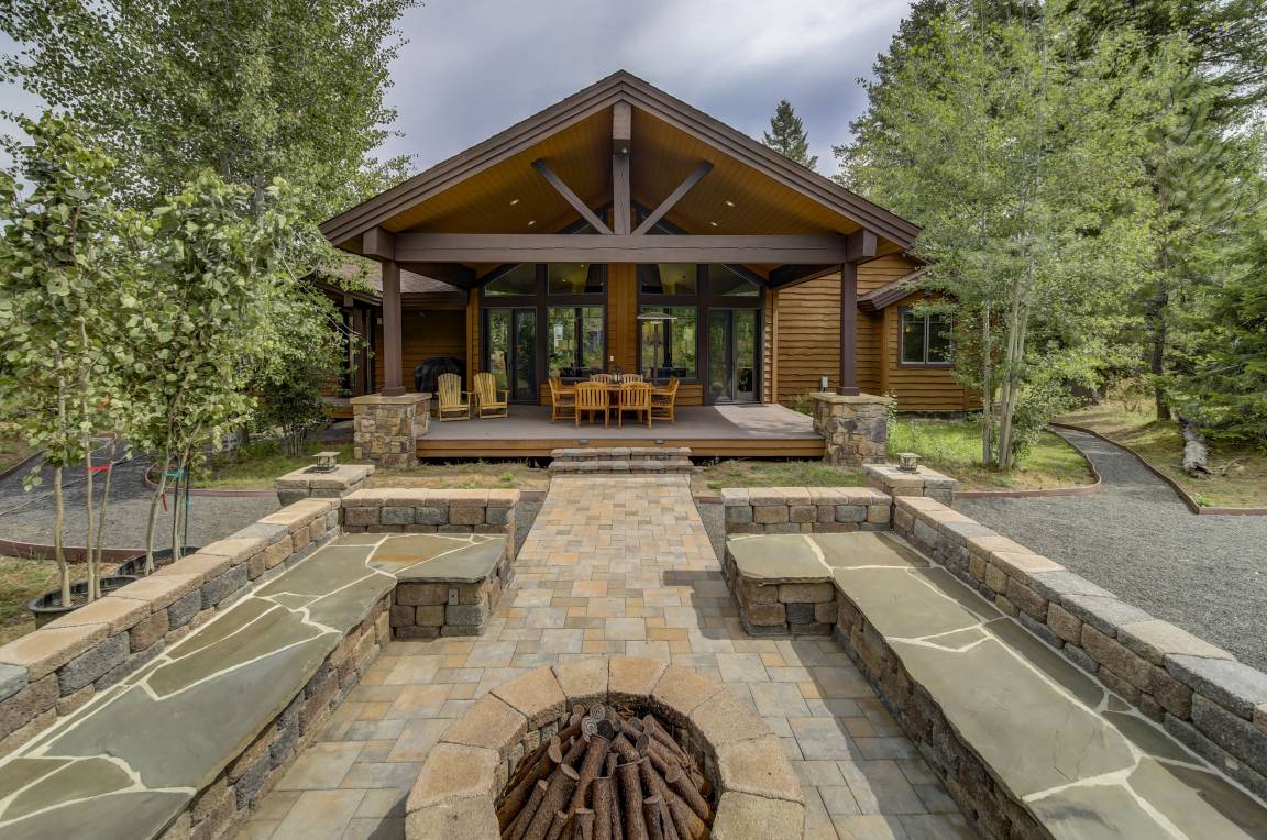 446 M² House ∙ 5 Bedrooms ∙ 12 Guests - Lake Cascade, ID