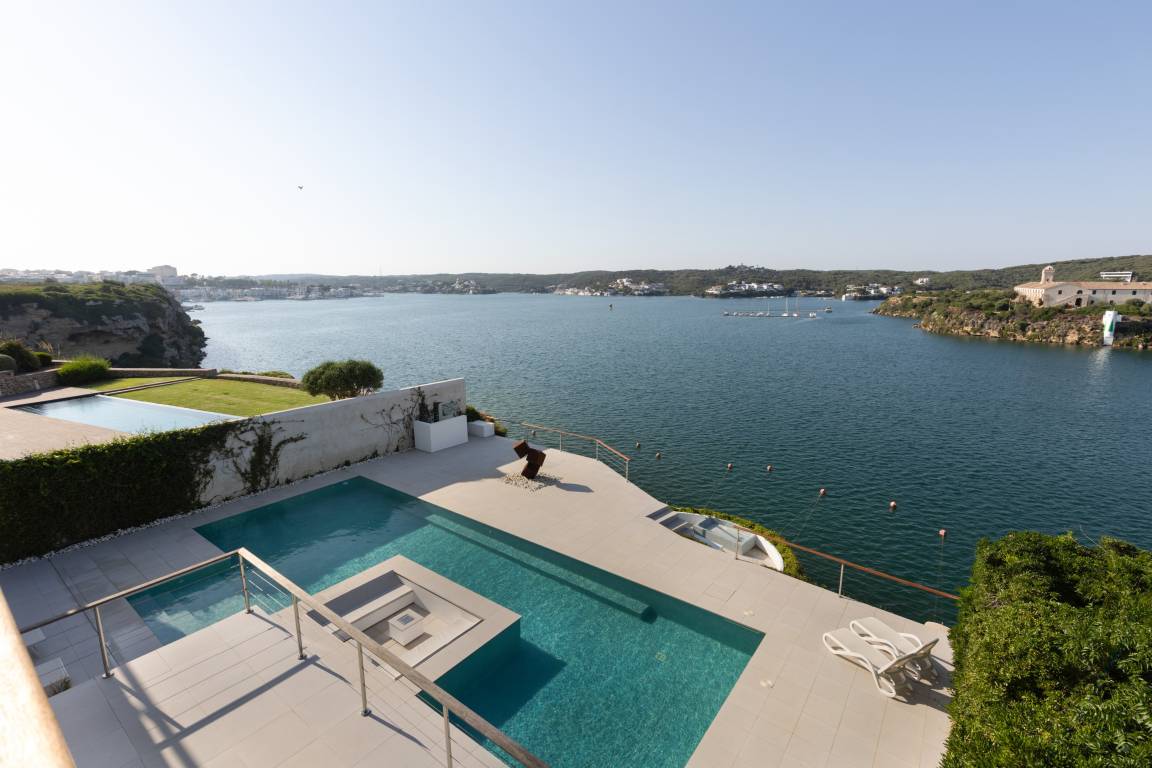 600 M² Villa ∙ 5 Habitaciones ∙ 10 Huéspedes - Mahón