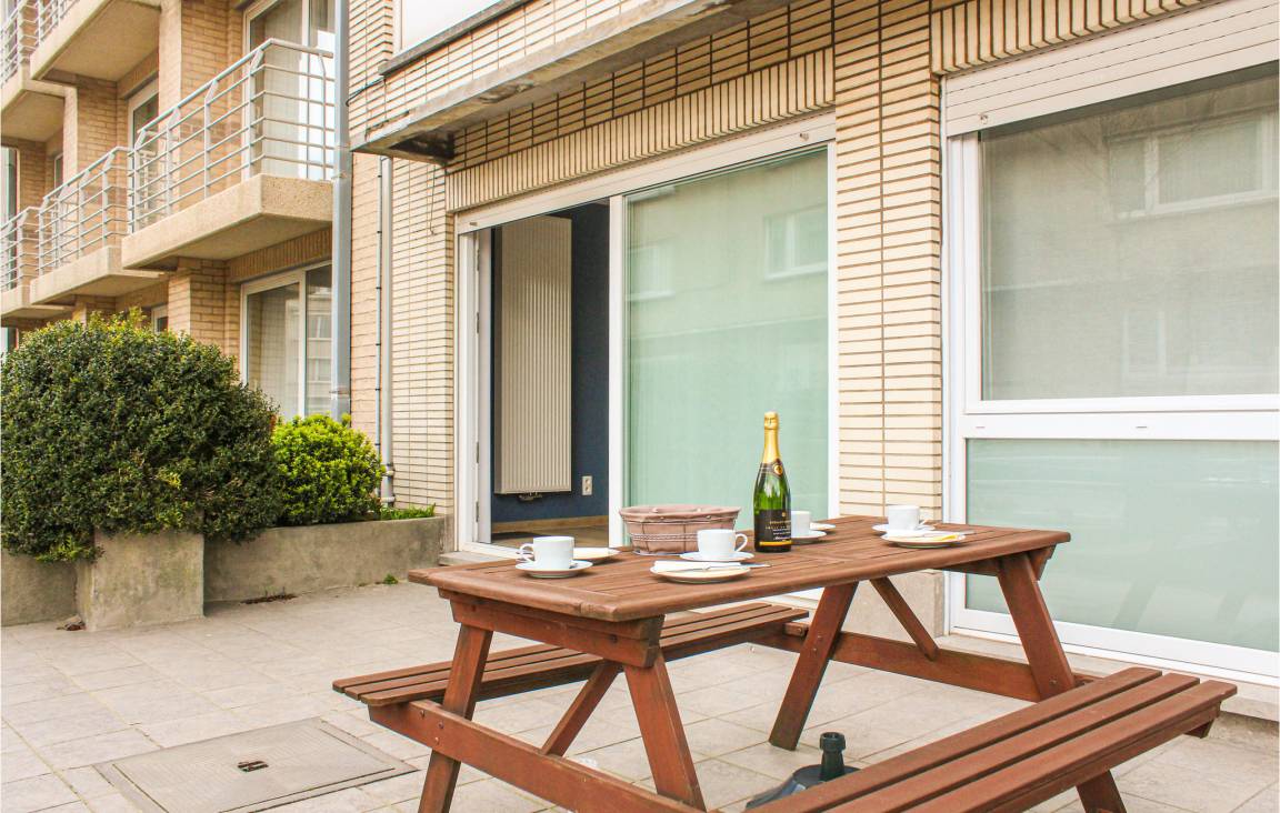 75 M² Apartment ∙ 3 Bedrooms ∙ 6 Guests - Ostend