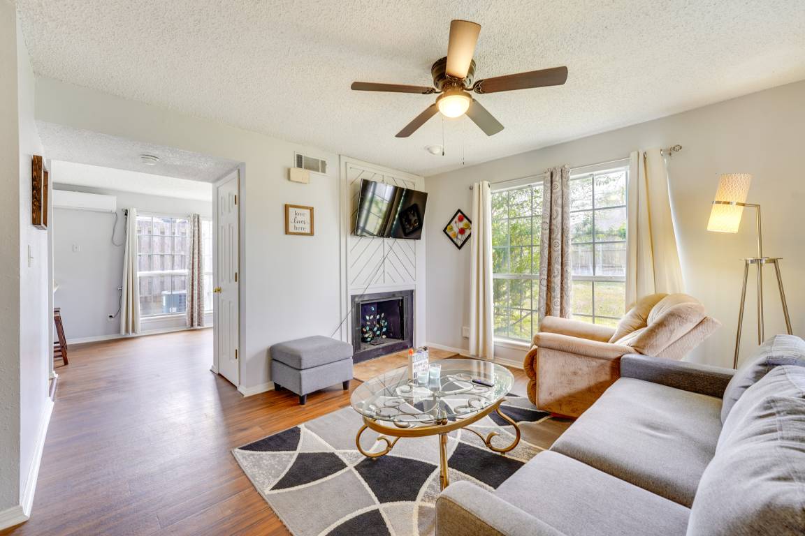 110 M² Apartment ∙ 2 Bedrooms ∙ 6 Guests - Van Buren, AR