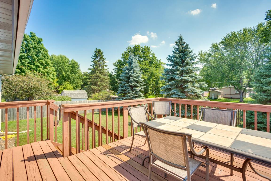 201 M² House ∙ 5 Bedrooms ∙ 16 Guests - Blaine, MN